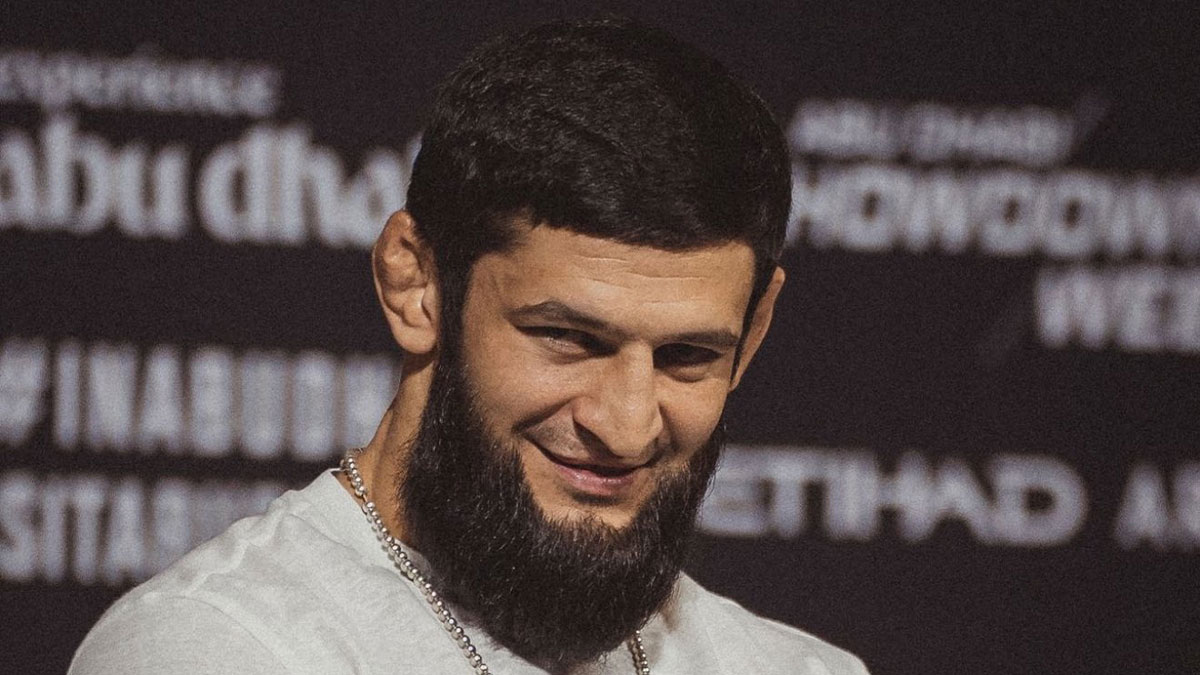 Jon Jones se livre sur Khamzat Chimaev et ses chances en lourd léger ...